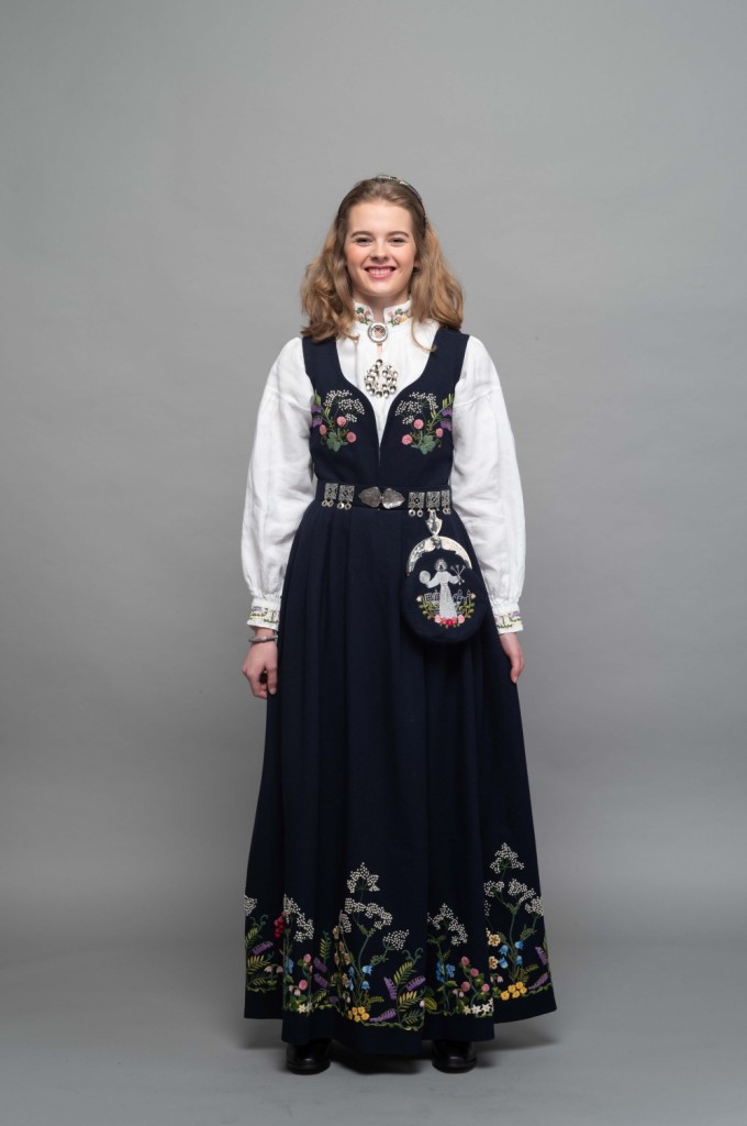 Oslobunad | Skreddersydde Bunader til deg | bunadskredderiet.no